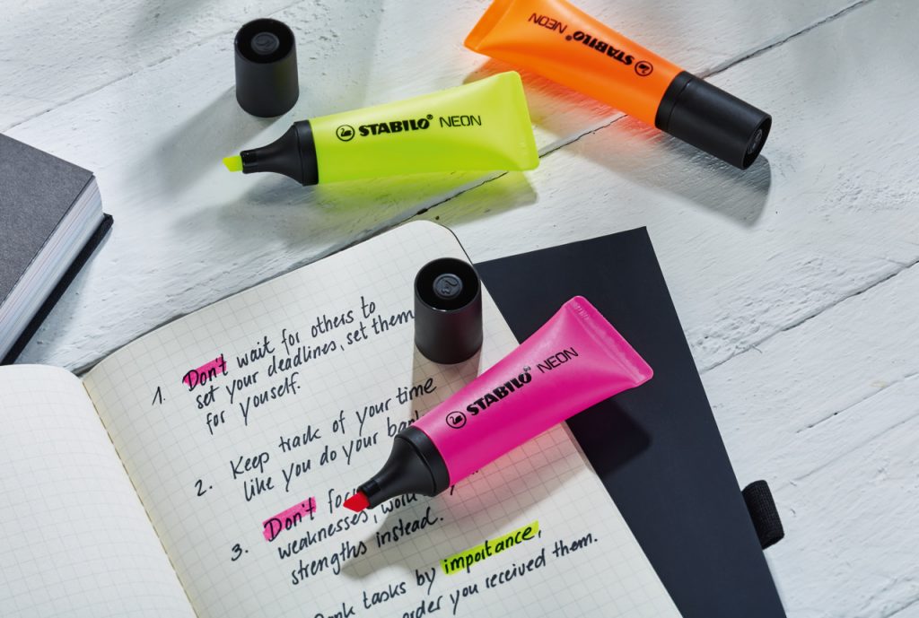 Signir STABILO NEON zelena – Planeta 3000